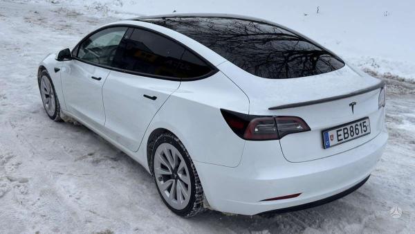 Balts Tesla Model 3 2022 Kauņa, ar dzinēja tilpumu 0.00 L un nobraukumu 80 tūkst. km par 22500 €, foto 5 vietnē AUTOMOTO.COM.LV