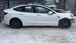 Balts Tesla Model 3 2023 Jonava, ar dzinēja tilpumu 0.00 L un nobraukumu 138 tūkst. km par 7950 €, foto 4 vietnē AUTOMOTO.COM.LV