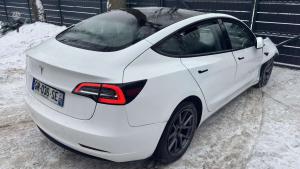 Balts Tesla Model 3 2023 Jonava, ar dzinēja tilpumu 0.00 L un nobraukumu 138 tūkst. km par 7950 €, foto 5 vietnē AUTOMOTO.COM.LV