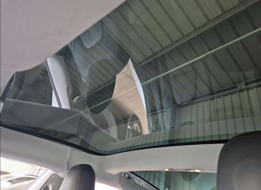 Balts Tesla Model 3 2023 Klaipėda, ar dzinēja tilpumu 0.00 L un nobraukumu 38 tūkst. km par 7700 €, foto 12 vietnē AUTOMOTO.COM.LV