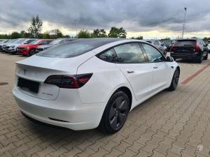 Balts Tesla Model 3 2023 Šauļi, ar dzinēja tilpumu 0.00 L un nobraukumu 88 tūkst. km par 30900 €, foto 9 vietnē AUTOMOTO.COM.LV