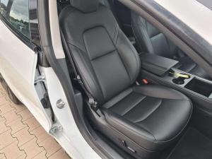 Balts Tesla Model 3 2023 Šauļi, ar dzinēja tilpumu 0.00 L un nobraukumu 88 tūkst. km par 30900 €, foto 15 vietnē AUTOMOTO.COM.LV