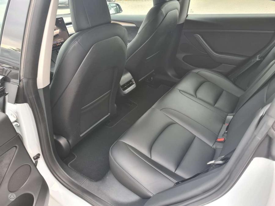 Balts Tesla Model 3 2023 Šauļi, ar dzinēja tilpumu 0.00 L un nobraukumu 88 tūkst. km par 30900 €, foto 18 vietnē AUTOMOTO.COM.LV