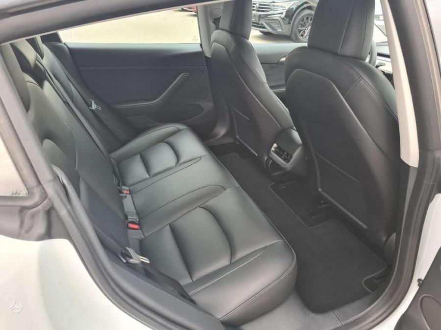 Balts Tesla Model 3 2023 Šauļi, ar dzinēja tilpumu 0.00 L un nobraukumu 88 tūkst. km par 30900 €, foto 20 vietnē AUTOMOTO.COM.LV