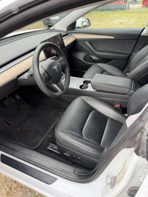 Balts Tesla Model 3 2023 Panevēža, ar dzinēja tilpumu 0.00 L un nobraukumu 112 tūkst. km par 19360 €, foto 10 vietnē AUTOMOTO.COM.LV