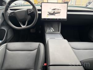 Balts Tesla Model 3 2025 Rīga, ar dzinēja tilpumu 0.00 L un nobraukumu 27 tūkst. km par 38800 €, foto 6 vietnē AUTOMOTO.COM.LV