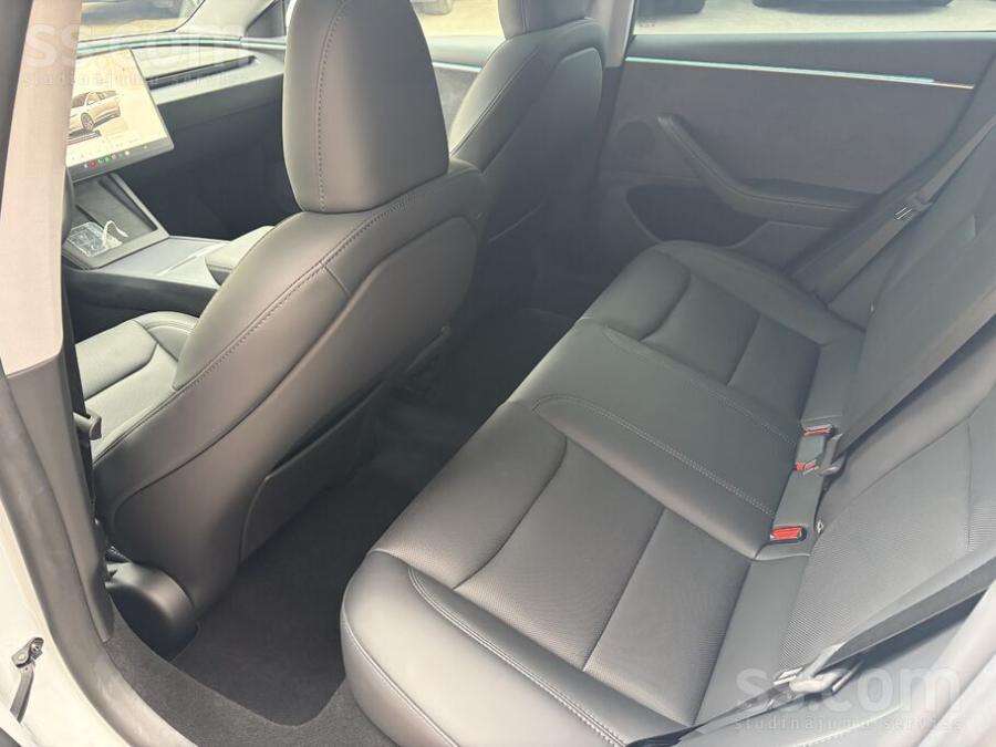 Balts Tesla Model 3 2025 Rīga, ar dzinēja tilpumu 0.00 L un nobraukumu 27 tūkst. km par 38800 €, foto 8 vietnē AUTOMOTO.COM.LV
