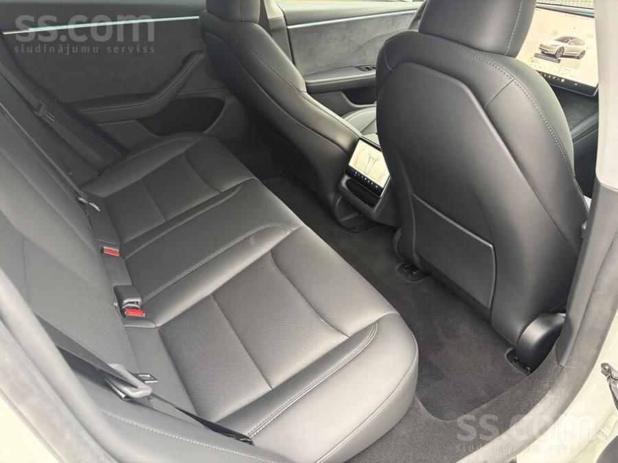 Balts Tesla Model 3 2025 Rīga, ar dzinēja tilpumu 0.00 L un nobraukumu 27 tūkst. km par 38800 €, foto 10 vietnē AUTOMOTO.COM.LV