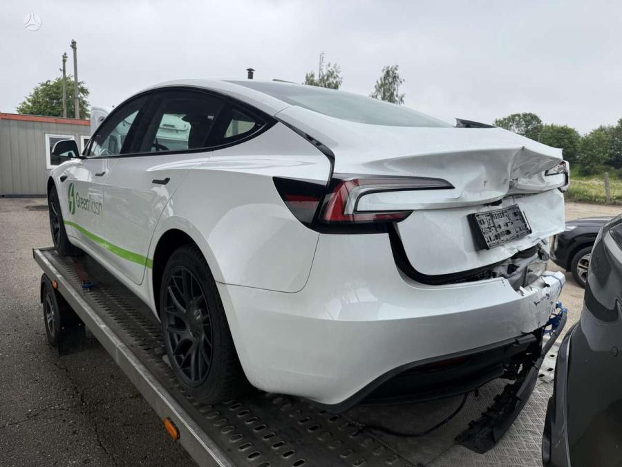 Balts Tesla Model 3 2024 Marijampole, ar dzinēja tilpumu 0.00 L un nobraukumu 24 tūkst. km par 22500 €, foto 6 vietnē AUTOMOTO.COM.LV