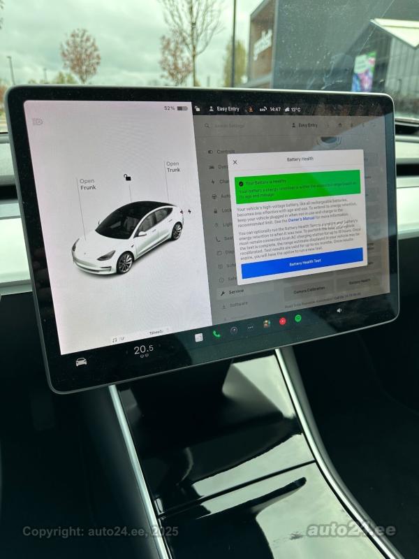 White Tesla Model 3 2019 in Tartu, with an engine capacity of 0.00 L and mileage of 158 thousand km for 21890 €, photo 11 on AUTOMOTO.COM.LV