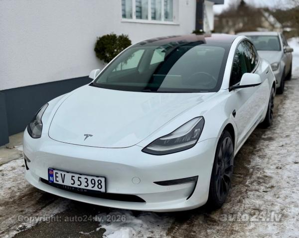 White Tesla Model 3 2019 in Tallinn, with an engine capacity of 0.00 L and mileage of 141 thousand km for 21900 €, photo 1 on AUTOMOTO.COM.LV