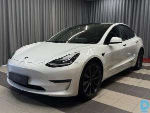 Balts Tesla Model 3 2019 Mārupe, ar dzinēja tilpumu 0.00 L un nobraukumu 129 tūkst. km par 20990 €, foto  vietnē AUTOMOTO.COM.LV