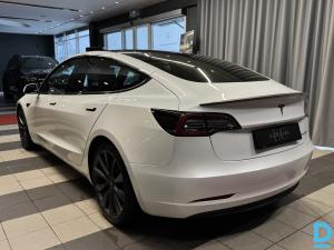 Balts Tesla Model 3 2019 Mārupe, ar dzinēja tilpumu 0.00 L un nobraukumu 129 tūkst. km par 20990 €, foto 2 vietnē AUTOMOTO.COM.LV