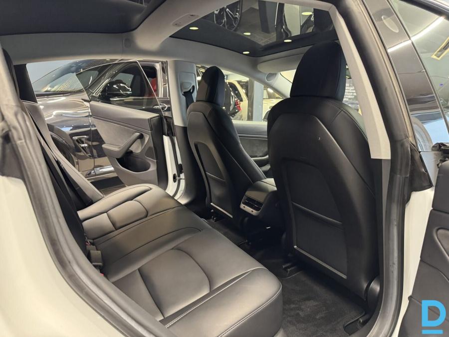 Balts Tesla Model 3 2019 Mārupe, ar dzinēja tilpumu 0.00 L un nobraukumu 129 tūkst. km par 20990 €, foto 8 vietnē AUTOMOTO.COM.LV