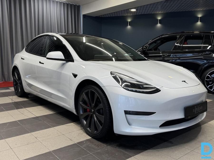 Balts Tesla Model 3 2019 Mārupe, ar dzinēja tilpumu 0.00 L un nobraukumu 129 tūkst. km par 20990 €, foto 9 vietnē AUTOMOTO.COM.LV