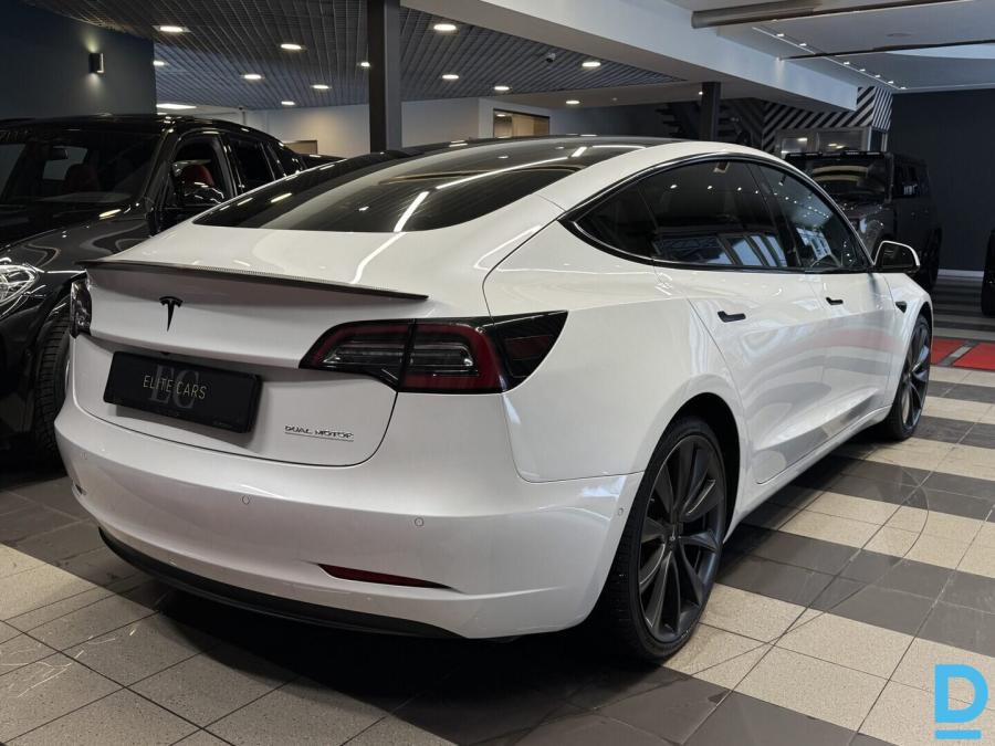 Balts Tesla Model 3 2019 Mārupe, ar dzinēja tilpumu 0.00 L un nobraukumu 129 tūkst. km par 20990 €, foto 10 vietnē AUTOMOTO.COM.LV