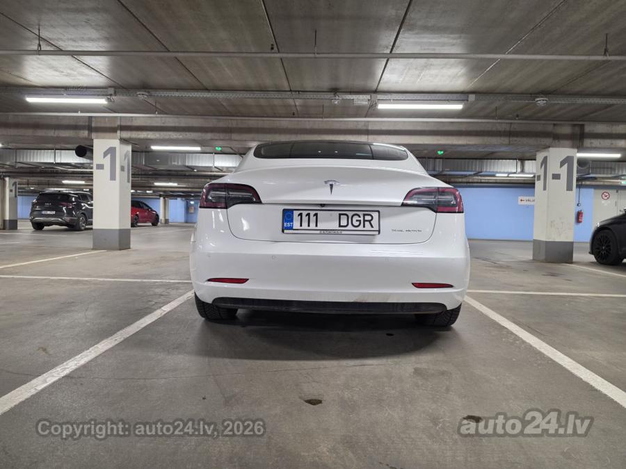 Balts Tesla Model 3 2019 Tallina, ar dzinēja tilpumu 0.00 L un nobraukumu 189 tūkst. km par 19000 €, foto 6 vietnē AUTOMOTO.COM.LV