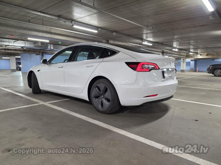 Balts Tesla Model 3 2019 Tallina, ar dzinēja tilpumu 0.00 L un nobraukumu 189 tūkst. km par 19000 €, foto 7 vietnē AUTOMOTO.COM.LV