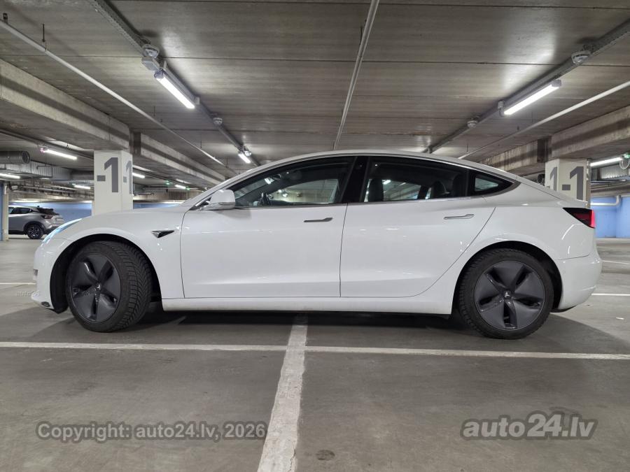 Balts Tesla Model 3 2019 Tallina, ar dzinēja tilpumu 0.00 L un nobraukumu 189 tūkst. km par 19000 €, foto 8 vietnē AUTOMOTO.COM.LV