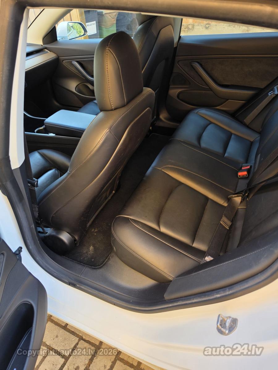 Balts Tesla Model 3 2019 Tallina, ar dzinēja tilpumu 0.00 L un nobraukumu 189 tūkst. km par 19000 €, foto 14 vietnē AUTOMOTO.COM.LV