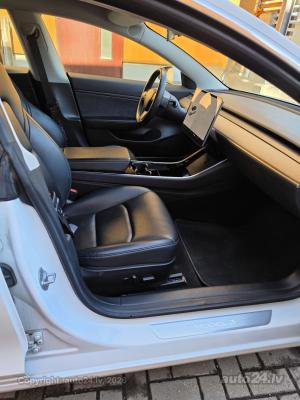 Balts Tesla Model 3 2019 Tallina, ar dzinēja tilpumu 0.00 L un nobraukumu 189 tūkst. km par 19000 €, foto 16 vietnē AUTOMOTO.COM.LV