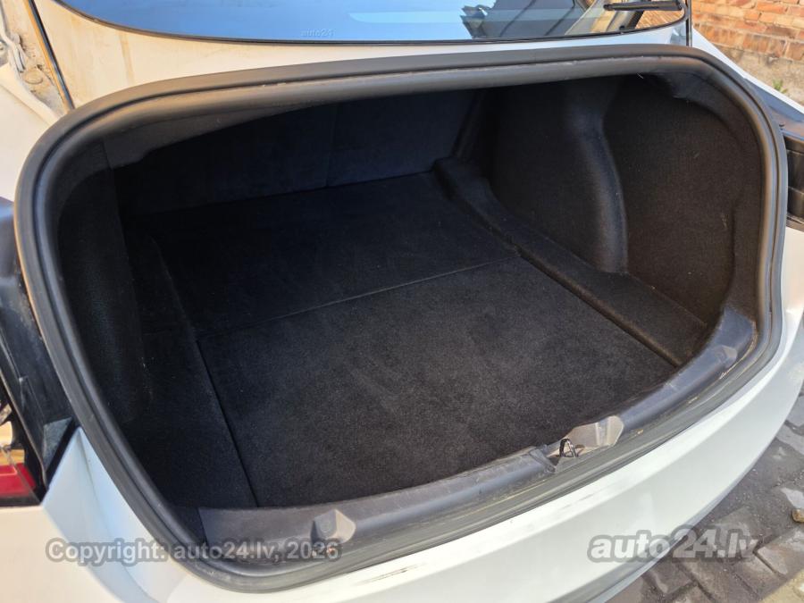 Balts Tesla Model 3 2019 Tallina, ar dzinēja tilpumu 0.00 L un nobraukumu 189 tūkst. km par 19000 €, foto 18 vietnē AUTOMOTO.COM.LV