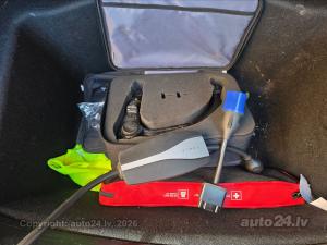 Balts Tesla Model 3 2019 Tallina, ar dzinēja tilpumu 0.00 L un nobraukumu 189 tūkst. km par 19000 €, foto 19 vietnē AUTOMOTO.COM.LV