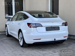 Balts Tesla Model 3 2019 Rīga, ar dzinēja tilpumu 0.00 L un nobraukumu 0 tūkst. km par 17500 €, foto 4 vietnē AUTOMOTO.COM.LV