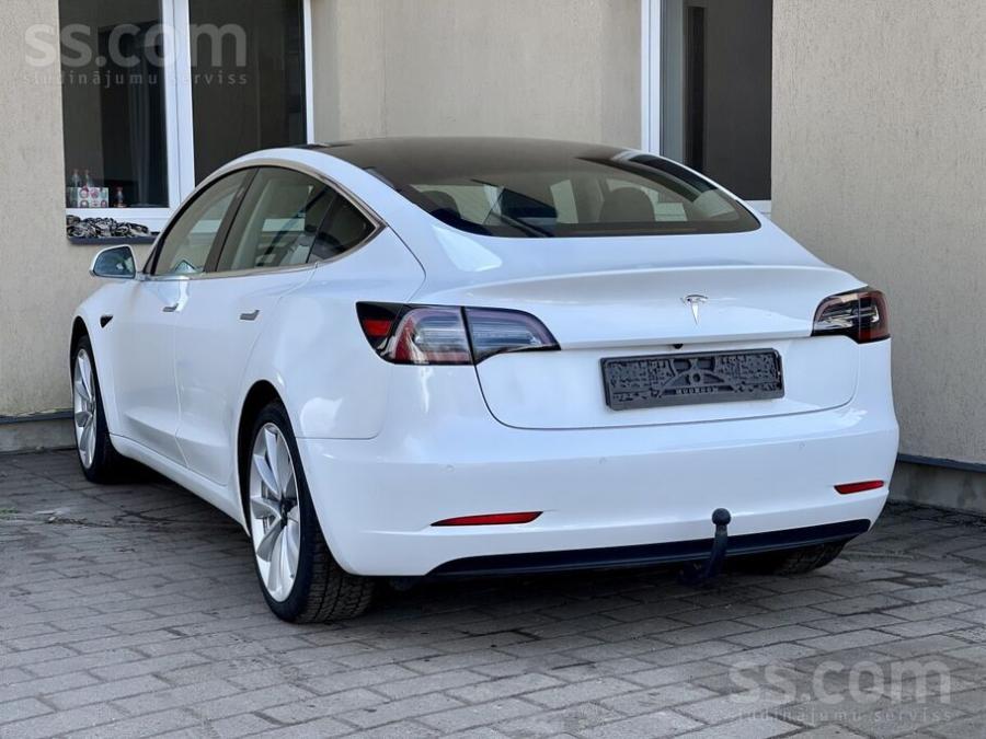 Balts Tesla Model 3 2019 Rīga, ar dzinēja tilpumu 0.00 L un nobraukumu 0 tūkst. km par 17500 €, foto 4 vietnē AUTOMOTO.COM.LV