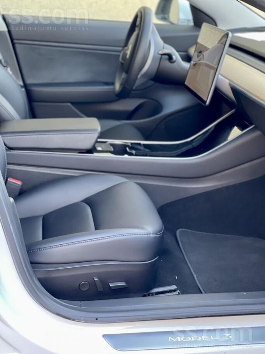 Balts Tesla Model 3 2019 Rīga, ar dzinēja tilpumu 0.00 L un nobraukumu 0 tūkst. km par 17500 €, foto 7 vietnē AUTOMOTO.COM.LV