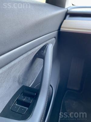 Balts Tesla Model 3 2019 Rīga, ar dzinēja tilpumu 0.00 L un nobraukumu 0 tūkst. km par 17500 €, foto 9 vietnē AUTOMOTO.COM.LV