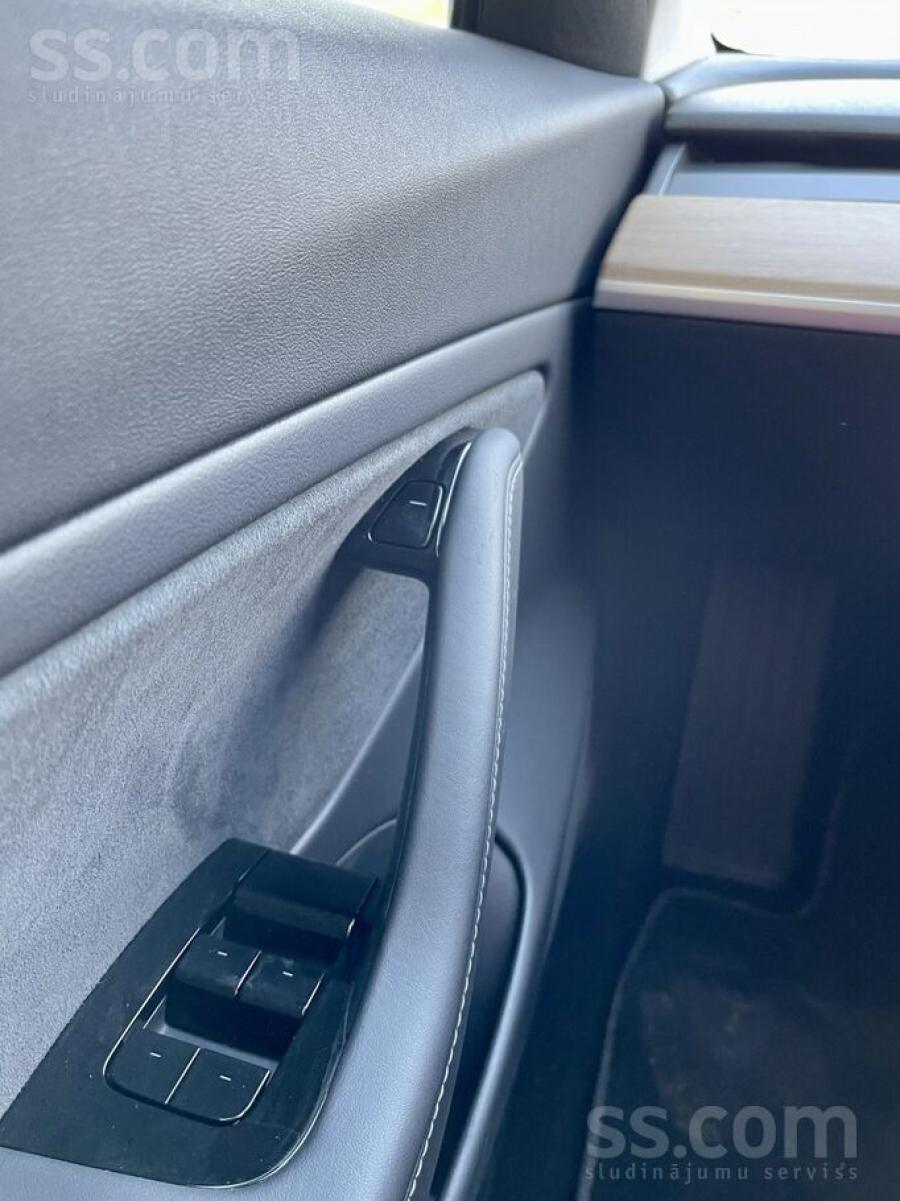 Balts Tesla Model 3 2019 Rīga, ar dzinēja tilpumu 0.00 L un nobraukumu 0 tūkst. km par 17500 €, foto 9 vietnē AUTOMOTO.COM.LV