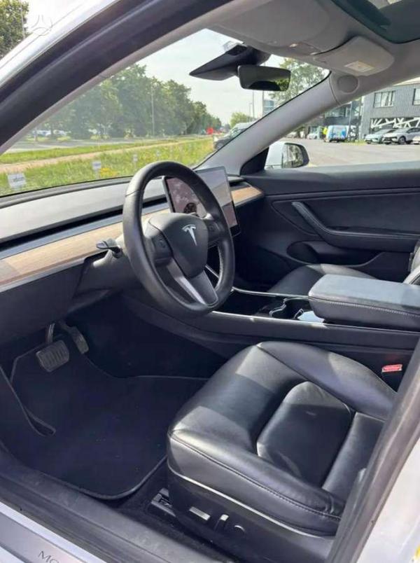 Balts Tesla Model 3 2019 Šauļi, ar dzinēja tilpumu 0.00 L un nobraukumu 148 tūkst. km par 25000 €, foto 6 vietnē AUTOMOTO.COM.LV