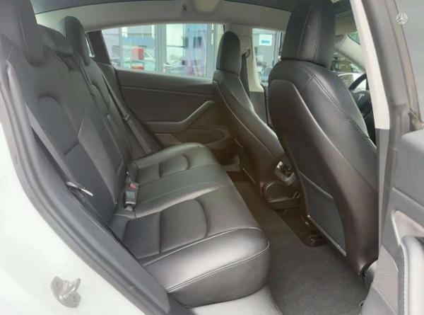 Balts Tesla Model 3 2019 Panevēža, ar dzinēja tilpumu 0.00 L un nobraukumu 149 tūkst. km par 24000 €, foto 8 vietnē AUTOMOTO.COM.LV