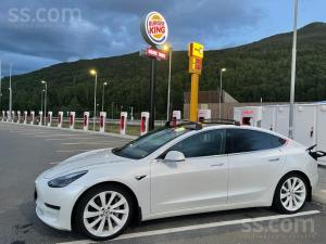 Balts Tesla Model 3 2019 Rīga, ar dzinēja tilpumu 0.00 L un nobraukumu 150 tūkst. km par 17777 €, foto  vietnē AUTOMOTO.COM.LV