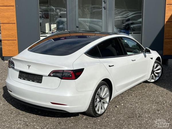 Tesla Model 3 2019 in Kaunas on AUTOMOTO.COM.LV White Tesla Model 3 2019 in Kaunas, with an engine capacity of 0.00 L and mileage of 154 thousand km for 16999 €, photo 7 on AUTOMOTO.COM.LV