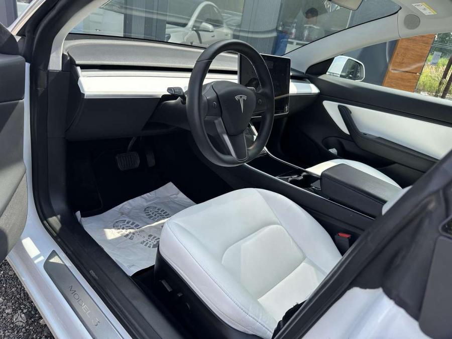 Balts Tesla Model 3 2019 Kauņa, ar dzinēja tilpumu 0.00 L un nobraukumu 154 tūkst. km par 16999 €, foto 12 vietnē AUTOMOTO.COM.LV