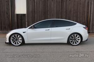White Tesla Model 3 2019 in Tallinn, with an engine capacity of 0.00 L and mileage of 90 thousand km for 24400 €, photo 4 on AUTOMOTO.COM.LV
