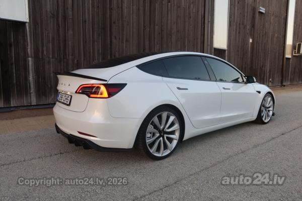 Tesla Model 3 2019 Tallina vietnē Balts Tesla Model 3 2019 Tallina, ar dzinēja tilpumu 0.00 L un nobraukumu 90 tūkst. km par 24400 €, foto 5 vietnē AUTOMOTO.COM.LV