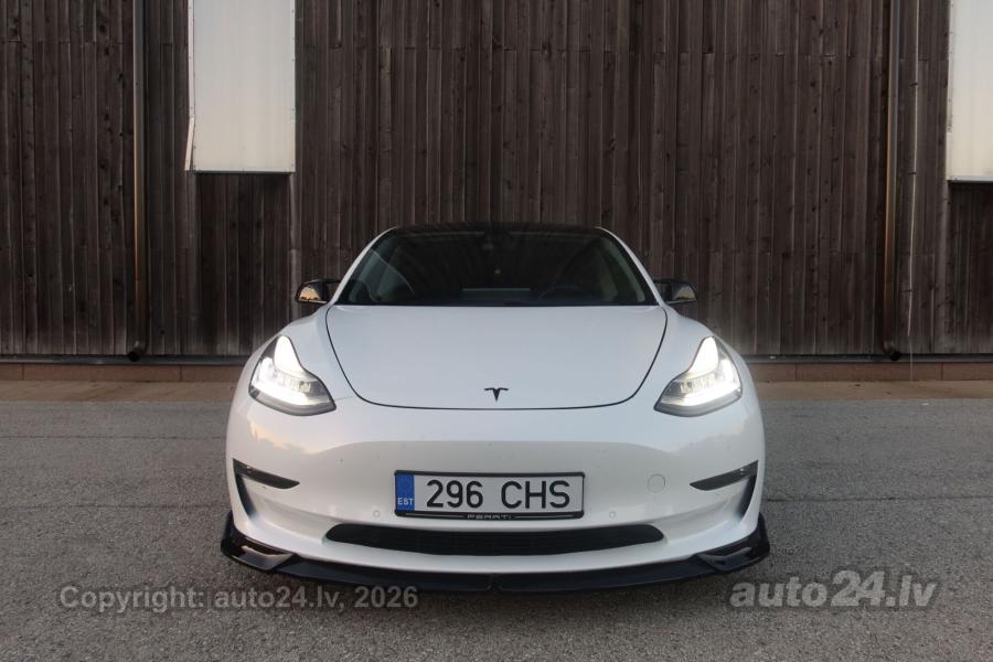 White Tesla Model 3 2019 in Tallinn, with an engine capacity of 0.00 L and mileage of 90 thousand km for 24400 €, photo 8 on AUTOMOTO.COM.LV