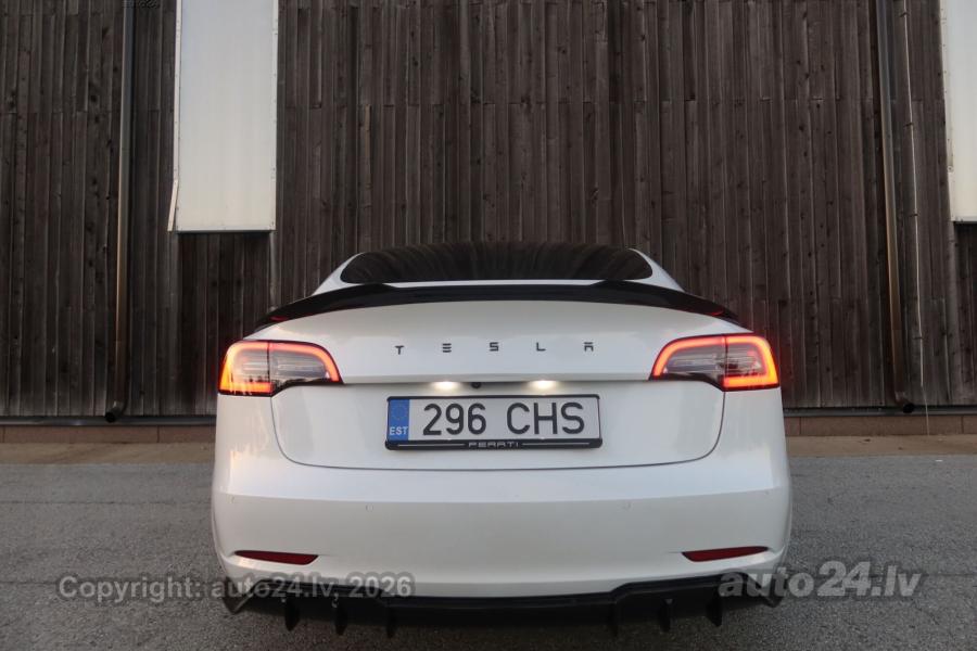 White Tesla Model 3 2019 in Tallinn, with an engine capacity of 0.00 L and mileage of 90 thousand km for 24400 €, photo 10 on AUTOMOTO.COM.LV