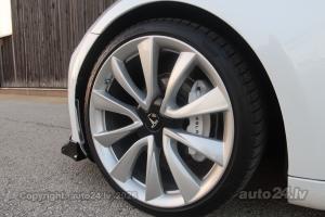 White Tesla Model 3 2019 in Tallinn, with an engine capacity of 0.00 L and mileage of 90 thousand km for 24400 €, photo 12 on AUTOMOTO.COM.LV
