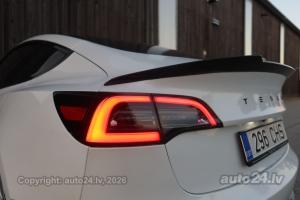White Tesla Model 3 2019 in Tallinn, with an engine capacity of 0.00 L and mileage of 90 thousand km for 24400 €, photo 14 on AUTOMOTO.COM.LV