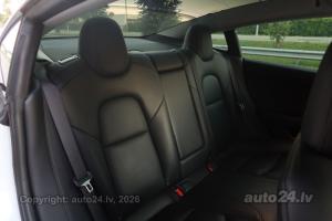 White Tesla Model 3 2019 in Tallinn, with an engine capacity of 0.00 L and mileage of 90 thousand km for 24400 €, photo 18 on AUTOMOTO.COM.LV
