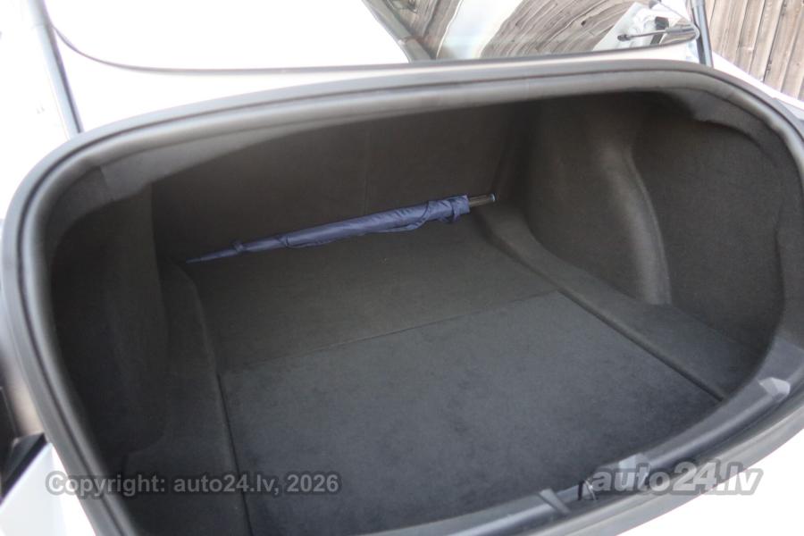 White Tesla Model 3 2019 in Tallinn, with an engine capacity of 0.00 L and mileage of 90 thousand km for 24400 €, photo 21 on AUTOMOTO.COM.LV