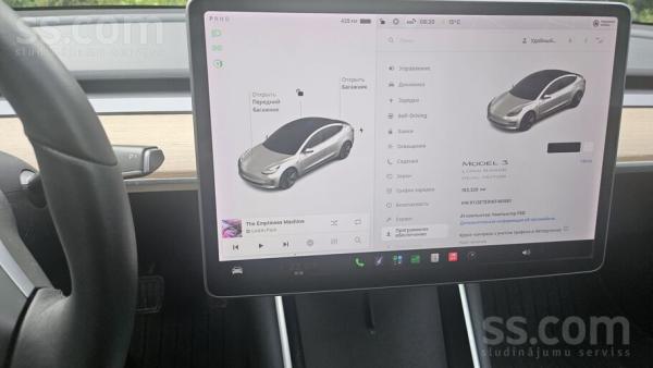 White Tesla Model 3 2019 in Riga, with an engine capacity of 0.00 L and mileage of 193 thousand km for 18500 €, photo 10 on AUTOMOTO.COM.LV