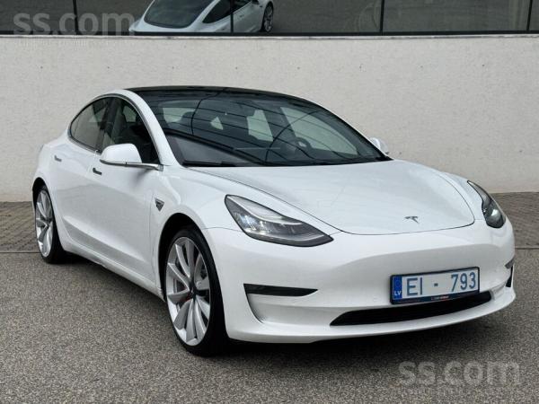 Balts Tesla Model 3 2019 Rīga, ar dzinēja tilpumu 0.00 L un nobraukumu 0 tūkst. km par 19450 €, foto 3 vietnē AUTOMOTO.COM.LV