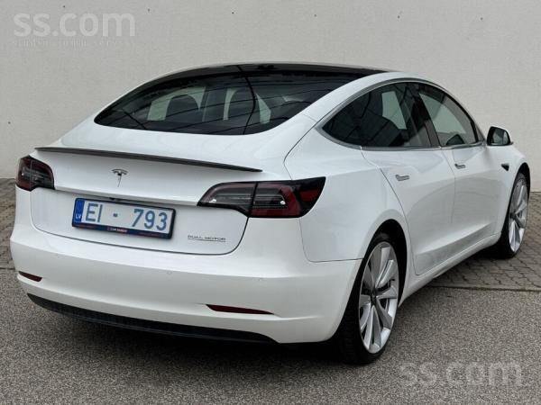 Balts Tesla Model 3 2019 Rīga, ar dzinēja tilpumu 0.00 L un nobraukumu 0 tūkst. km par 19450 €, foto 5 vietnē AUTOMOTO.COM.LV