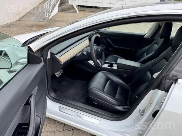 Balts Tesla Model 3 2019 Rīga, ar dzinēja tilpumu 0.00 L un nobraukumu 0 tūkst. km par 19450 €, foto 6 vietnē AUTOMOTO.COM.LV