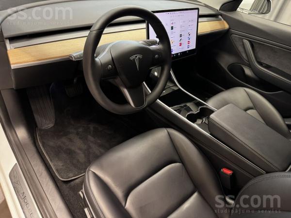 Balts Tesla Model 3 2020 Rīga, ar dzinēja tilpumu 0.00 L un nobraukumu 130 tūkst. km par 21990 €, foto 11 vietnē AUTOMOTO.COM.LV
